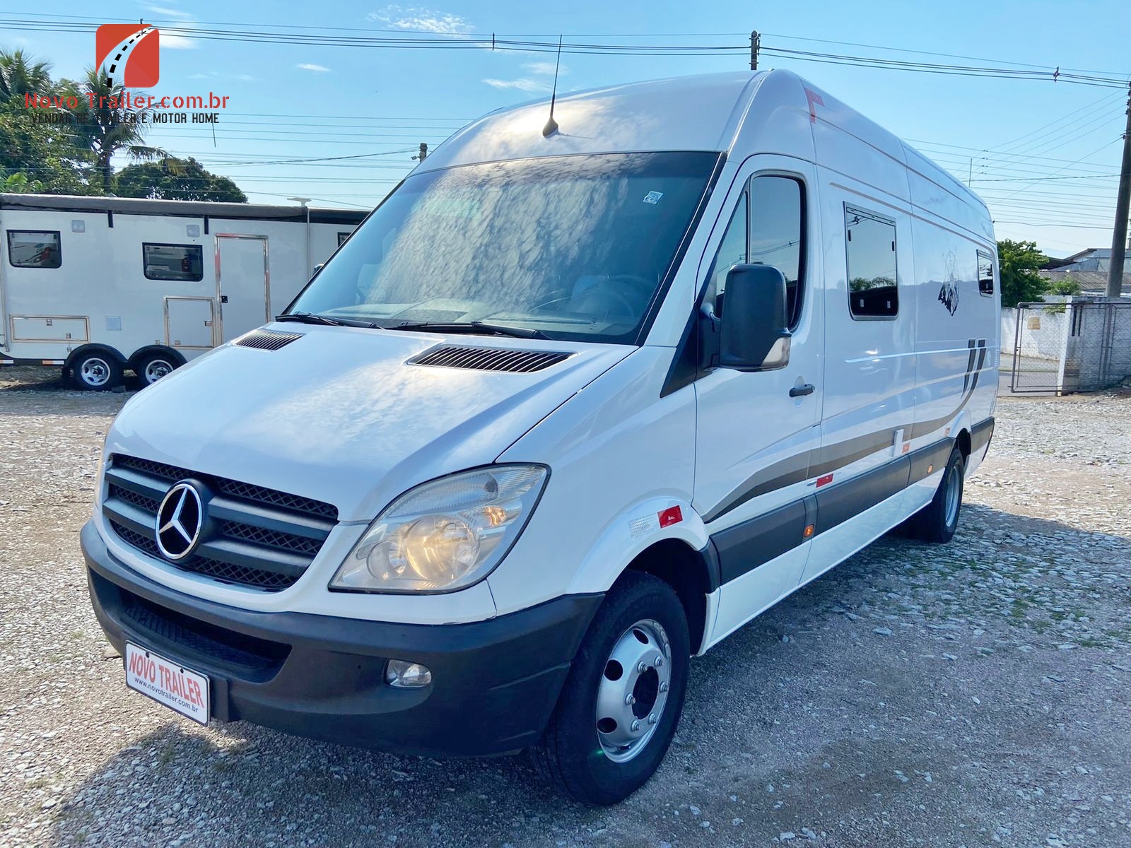 Motor home Sprinter America Motor Home 01 – Novo Trailer